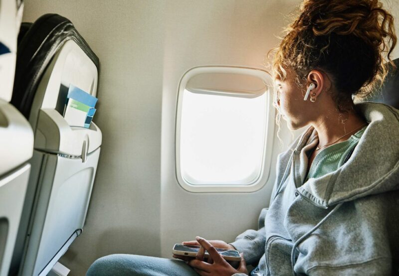 How to Make a Long Flight Fun for Your Teen ─ 9 Activities They’ll ...